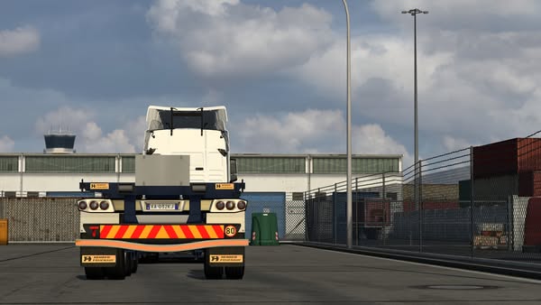 Henred Fruehauf trailer pack and skeletal trailer | ETS 2 mods